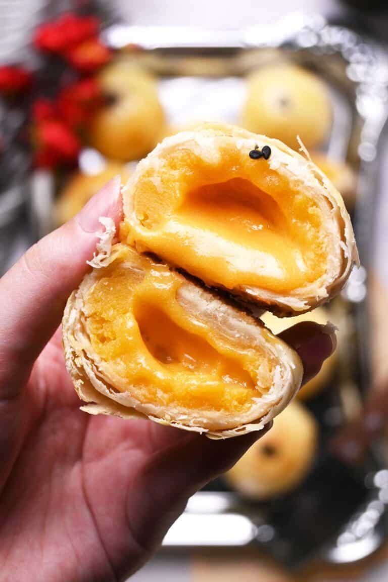 Thousand Layers Lava Custard Mooncakes - Jaja Bakes - jajabakes.com