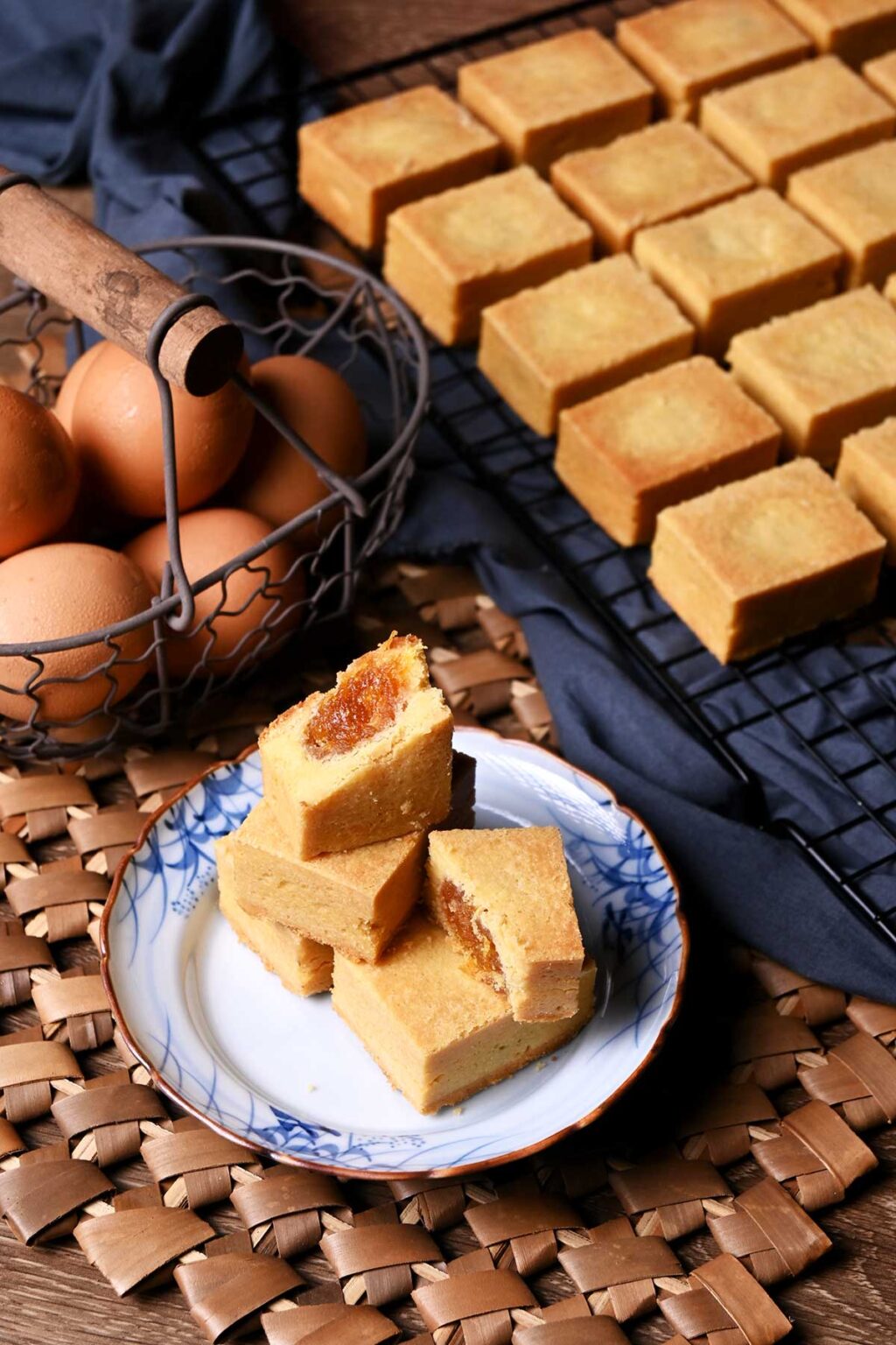 Taiwanese Pineapple Cakes (Feng Li Su) - Jaja Bakes