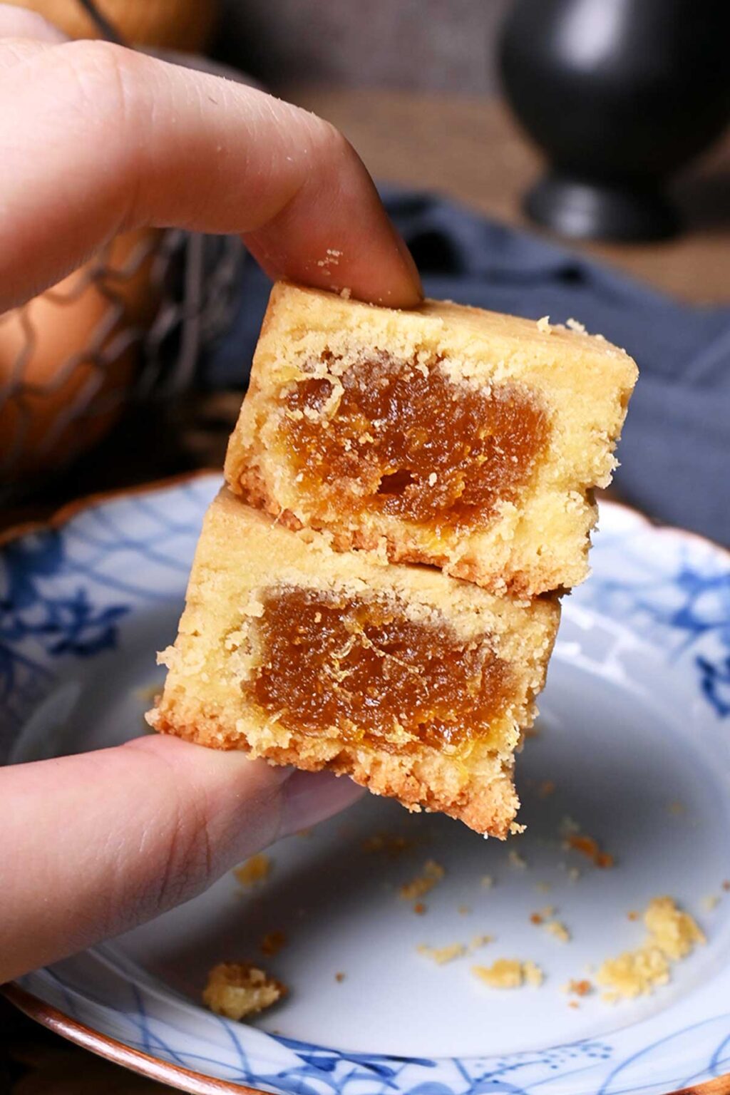 Taiwanese Pineapple Cakes (Feng Li Su) - Jaja Bakes