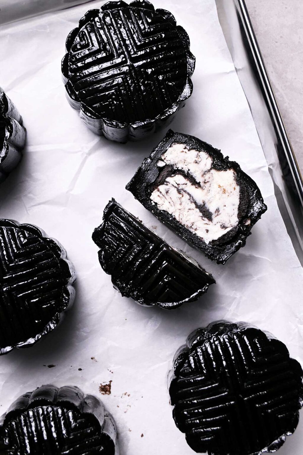 Oreo Cheesecake Mooncakes - Jaja Bakes